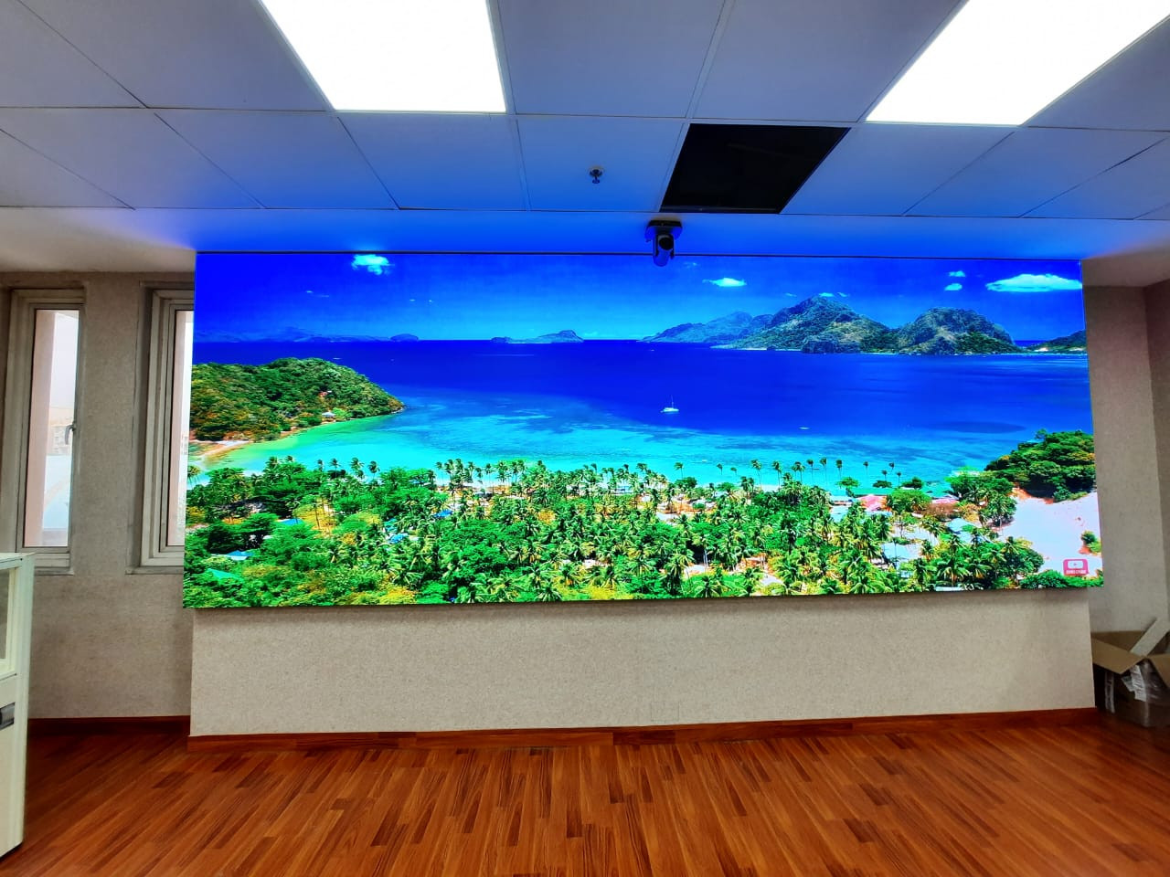 High Resolution P2.5 Indoor LED Screen 640x480mm Die-casting Aluminum ...